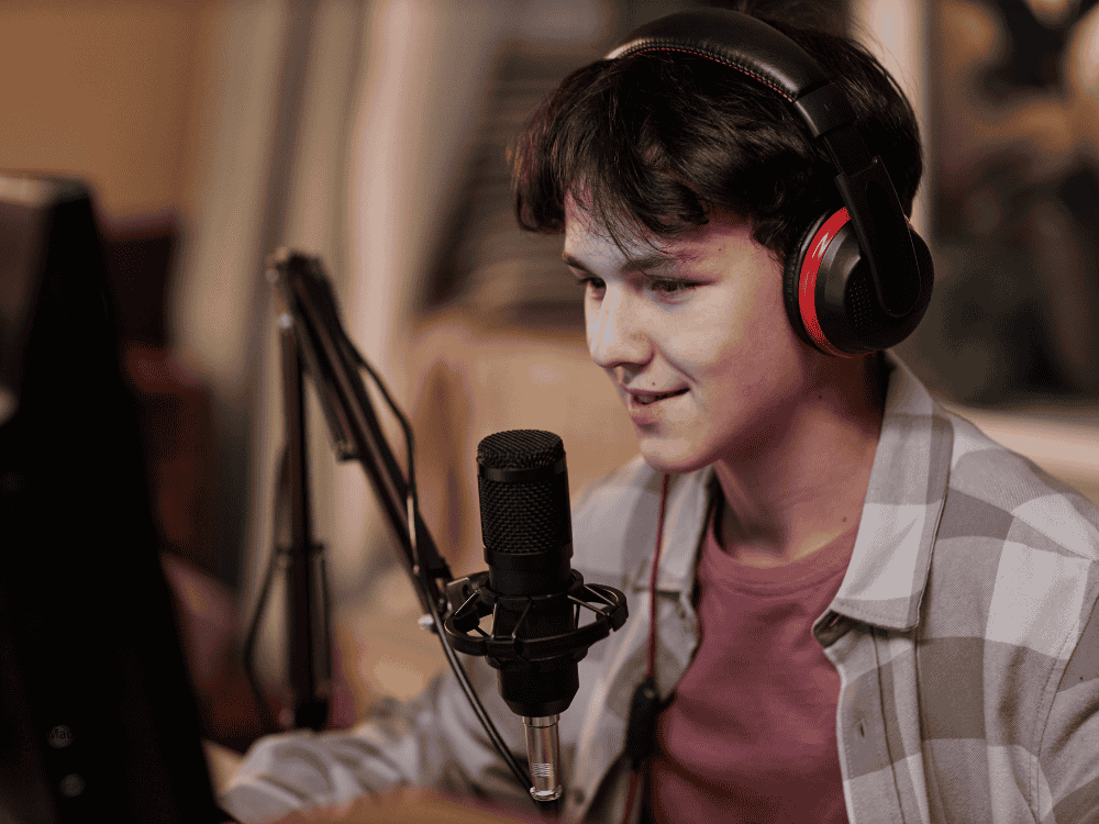 Top Streaming Mic Picks: XLR vs USB for Gamers & Streamers