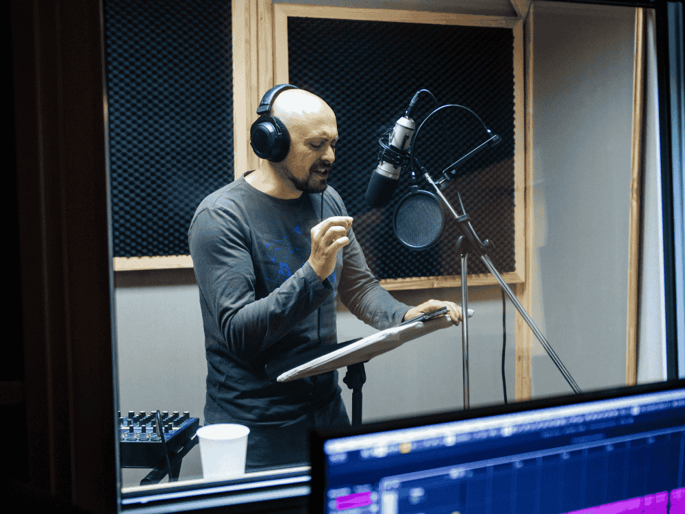 Best Voice Over Microphone Tips for Clear & Professional Audio
