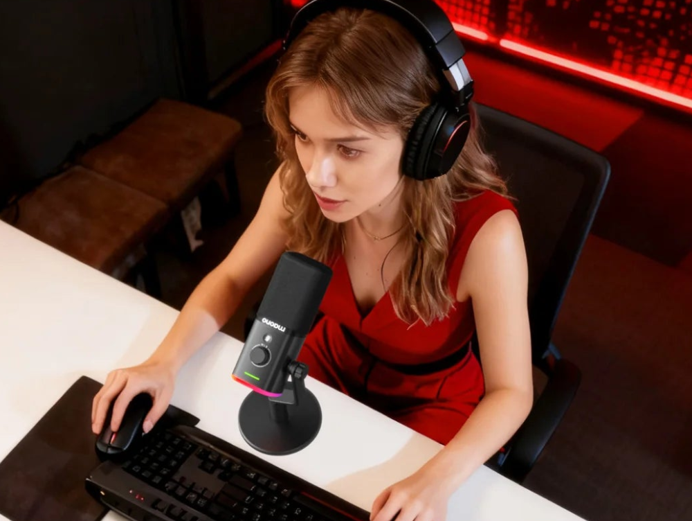 Gaming Mic Stand Showdown: Boom Arm vs Desktop Stand Guide for Gamers